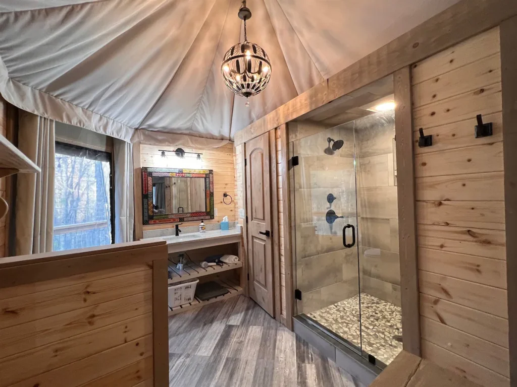 Foxfire – Elk Hollow Resort